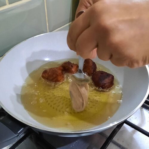 Jemput Jemput Pisang (Fried Banana Balls)